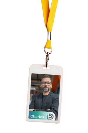 cracha1-removebg-preview